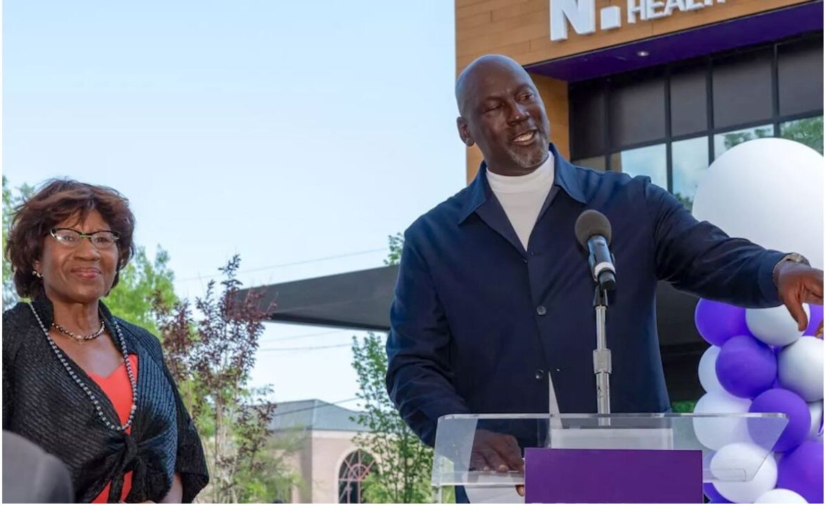 Michael Jordan and his mother, Deloris celebrated the opening of their ...